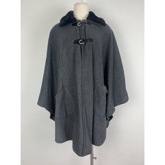 Moda | Jackets & Coats | Vintage Le Moda 9s Gray Faux Fur Trim Poncho ...